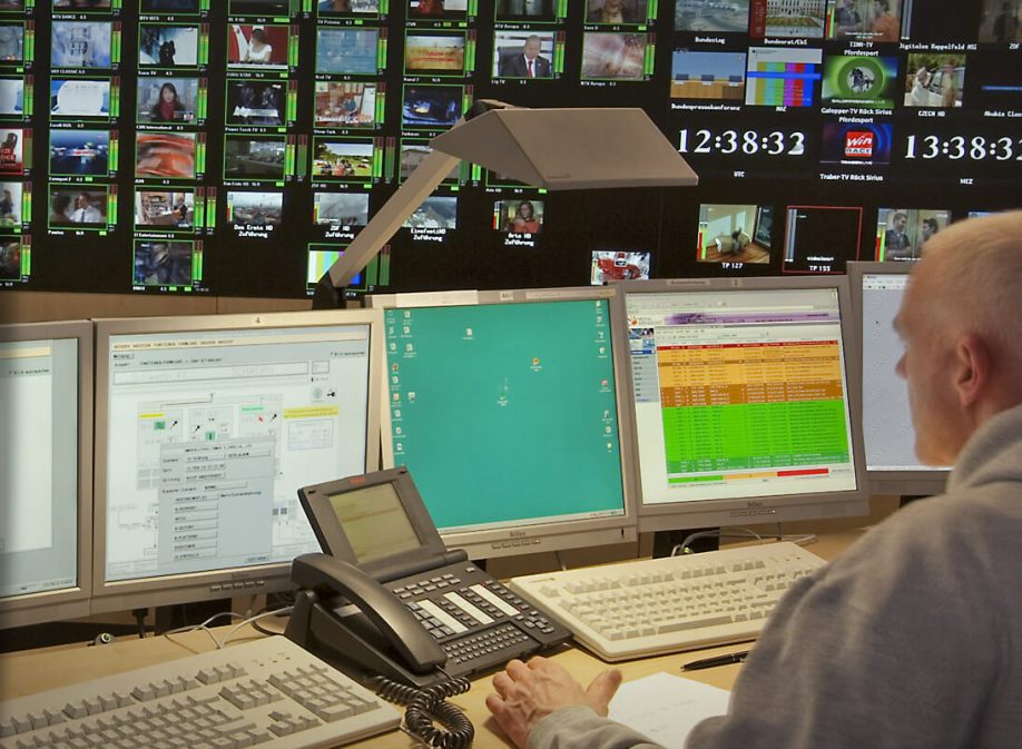 Large-Screen Control Graphic Controller Control Room