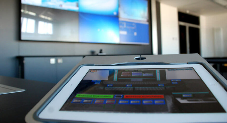 Graphic user interface for control room myGUI | Jungmann