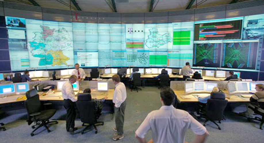 Laser rear projection cubes for 24/7 use | JST Jungmann Systemtechnik