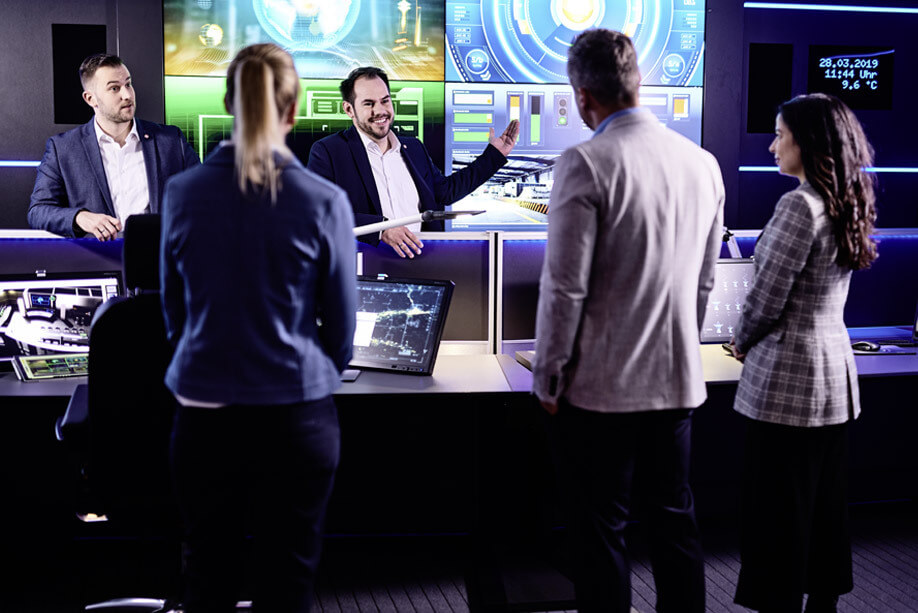 JST Online-Magazin: Workshop im Leitstellen-Simulator